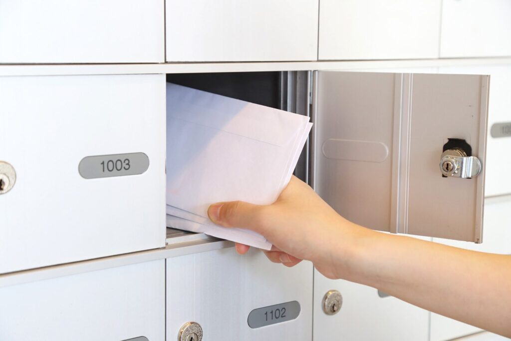 Why Shredding Your Junk Mail Can Help Avoid Identity Theft | Papersavers